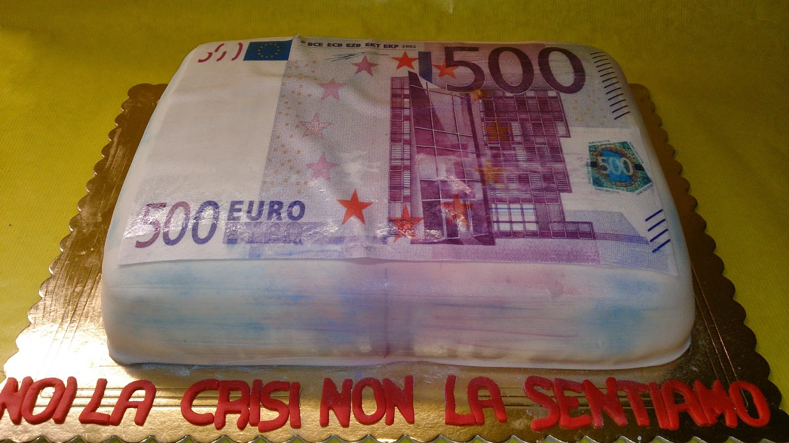 28/06/2014 Torta banconota da 500 euro per Fabio e i suoi amici