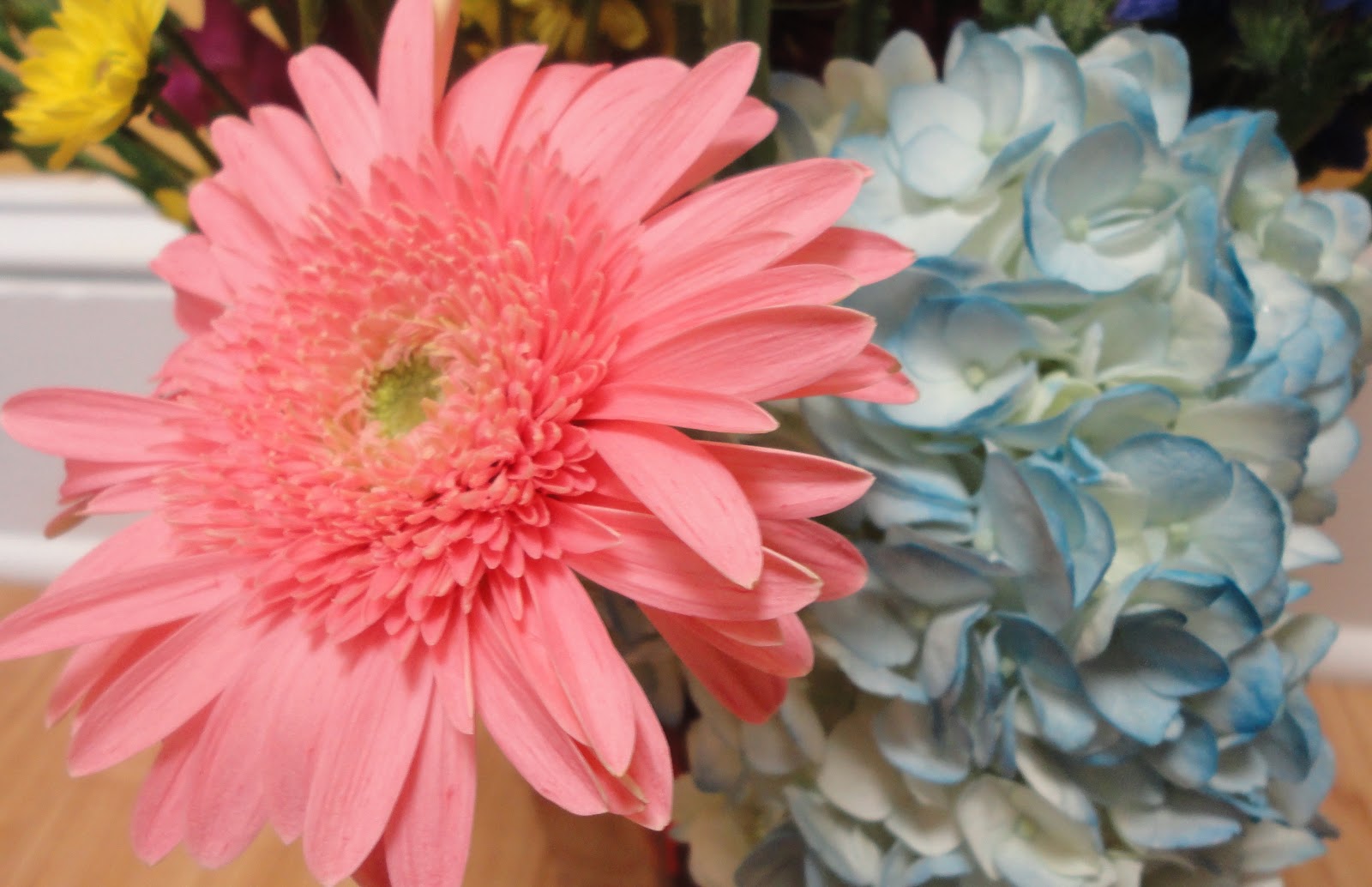 *Try It With Carmella*: Pink Rose Flower Bundle