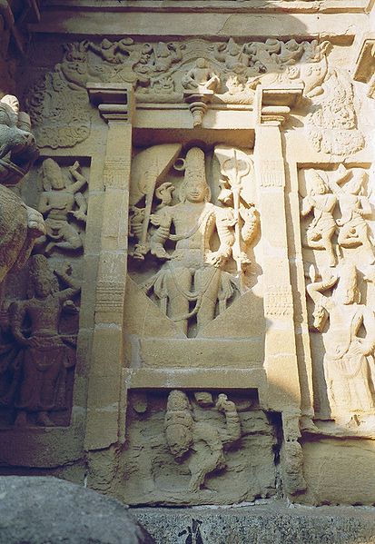 Tamilnadu Tourism: Brihadeeswarar Temple – Sculptures
