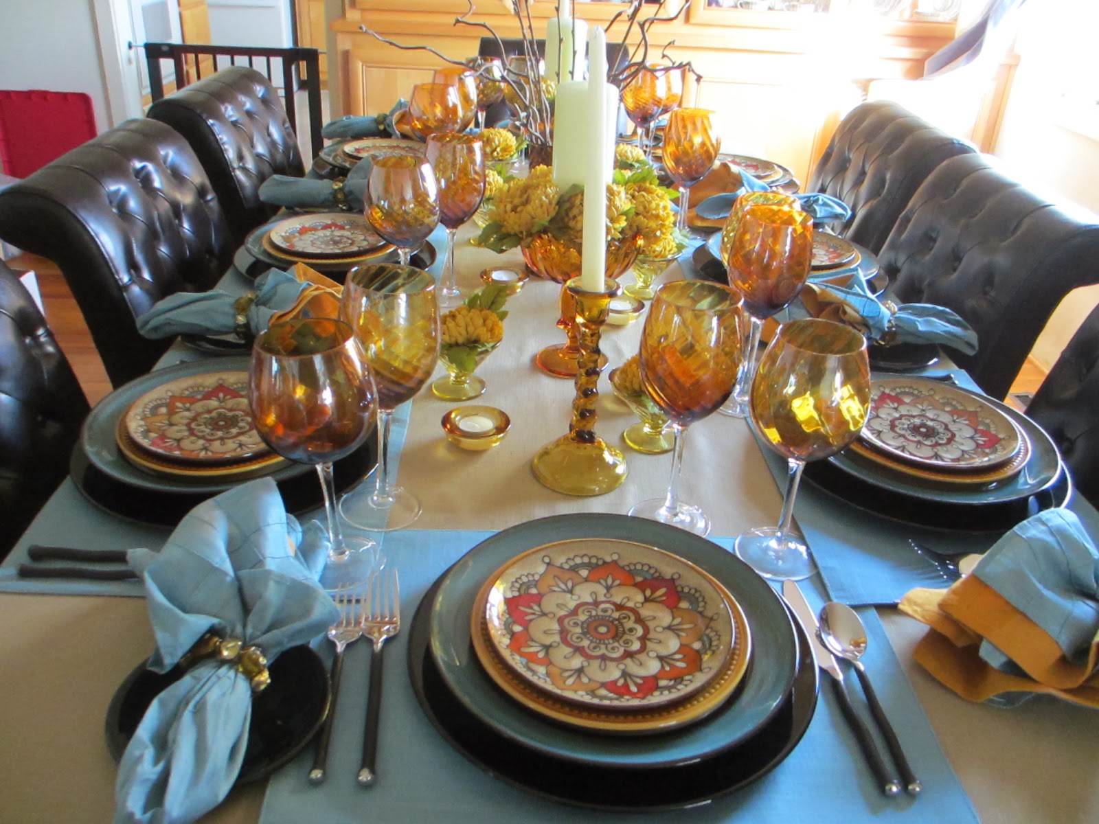 The Welcomed Guest: Another Amber Tablescape