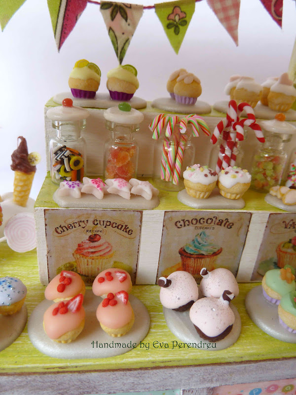 Mini Escenas, Miniaturas by Eva Perendreu: Carro de dulces en miniatura ...