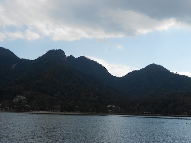 Tess' Japan Travel Blog!: Japan Day 4, Hiroshima and Miyajima!