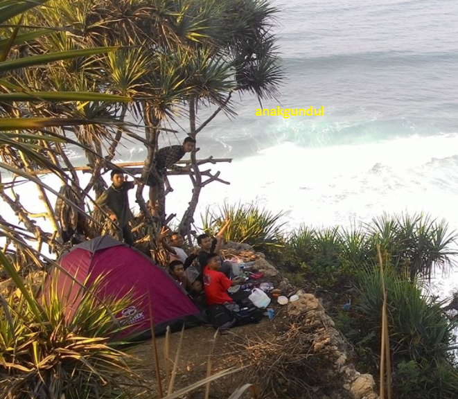 Pantai Watu Nene Gunungkidul, Kemiripan Pantai Dreamland Bali | Info ...