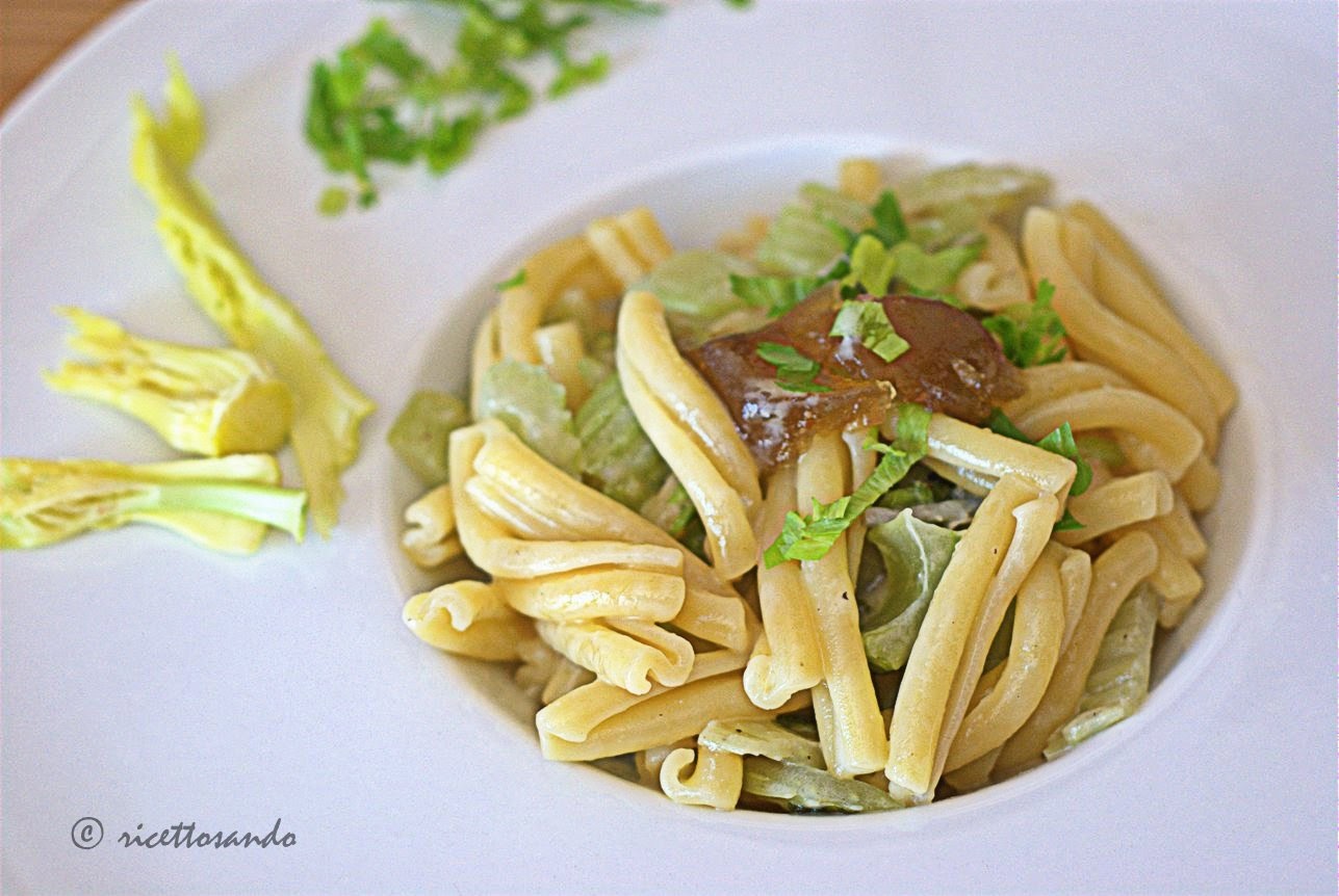 Ricettosando - ricette di cucina : Pasta al sedano e zola con ...