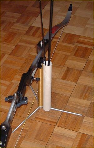 DiscoverThat - Journal: Archery Bowstand with Ground Quiver