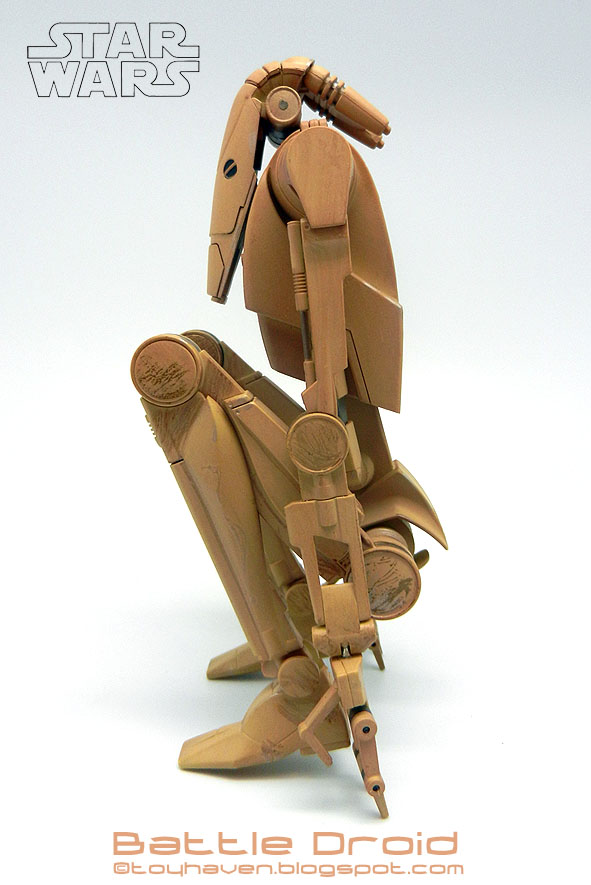 Where does Mando sleep now that he has the naboo fighter? : r/StarWars