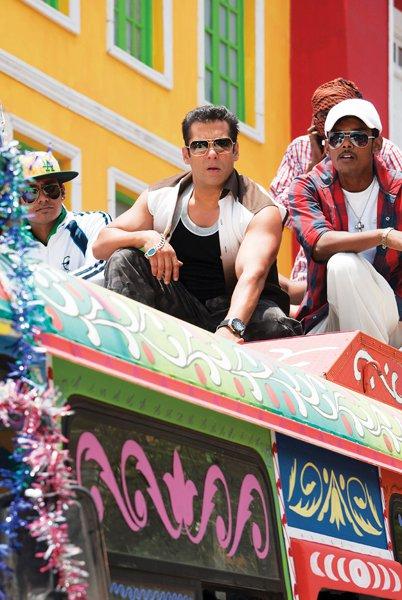 Ready Movie Stills ~ Wallpaper Bols