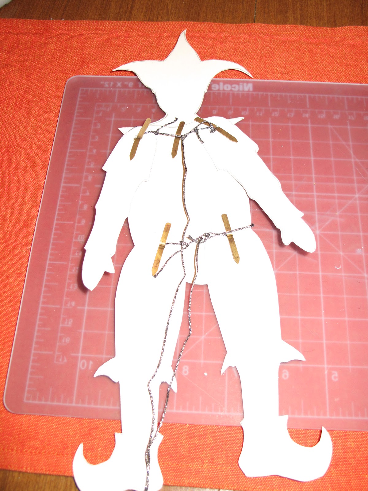 just create every day: paper jester tutorial