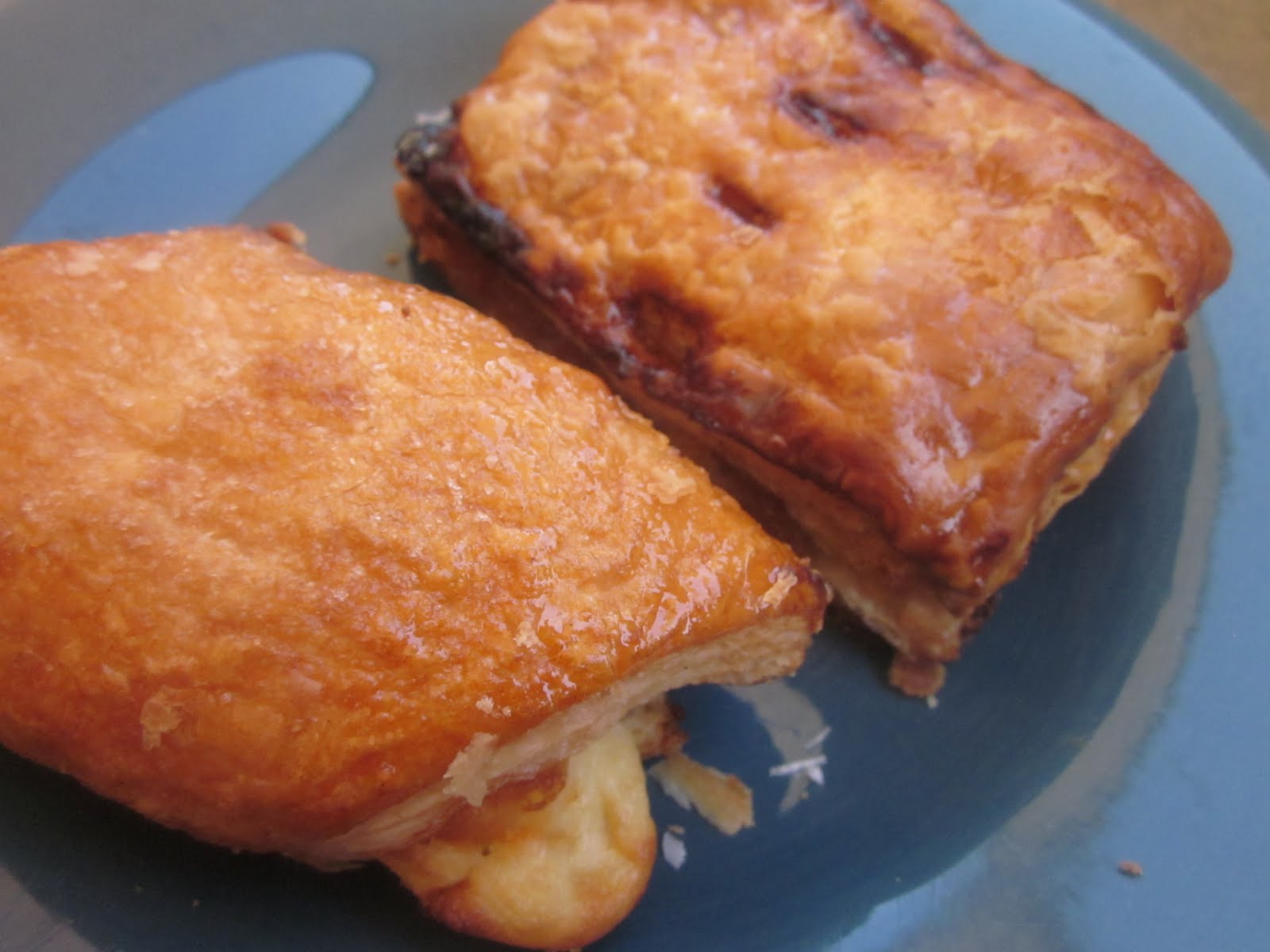 Cookies N' Crumbles: A Los Angeles Legacy... Porto's Bakery & Cafe