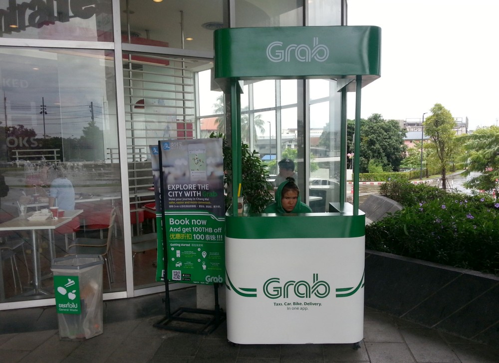 PUBLIC AND PRIVATE TRANSPORTATION IN CHIANG MAI