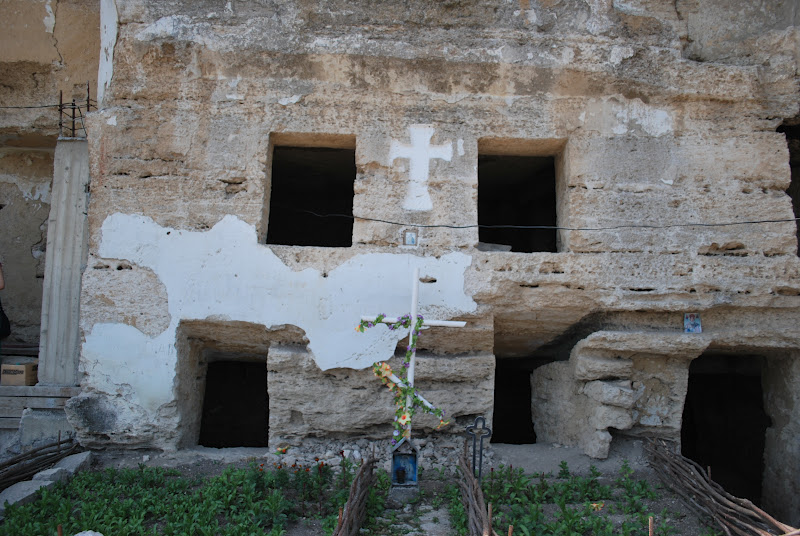 McLauchlan's Moldovan Musings: The Cave Monasteries in Tipova