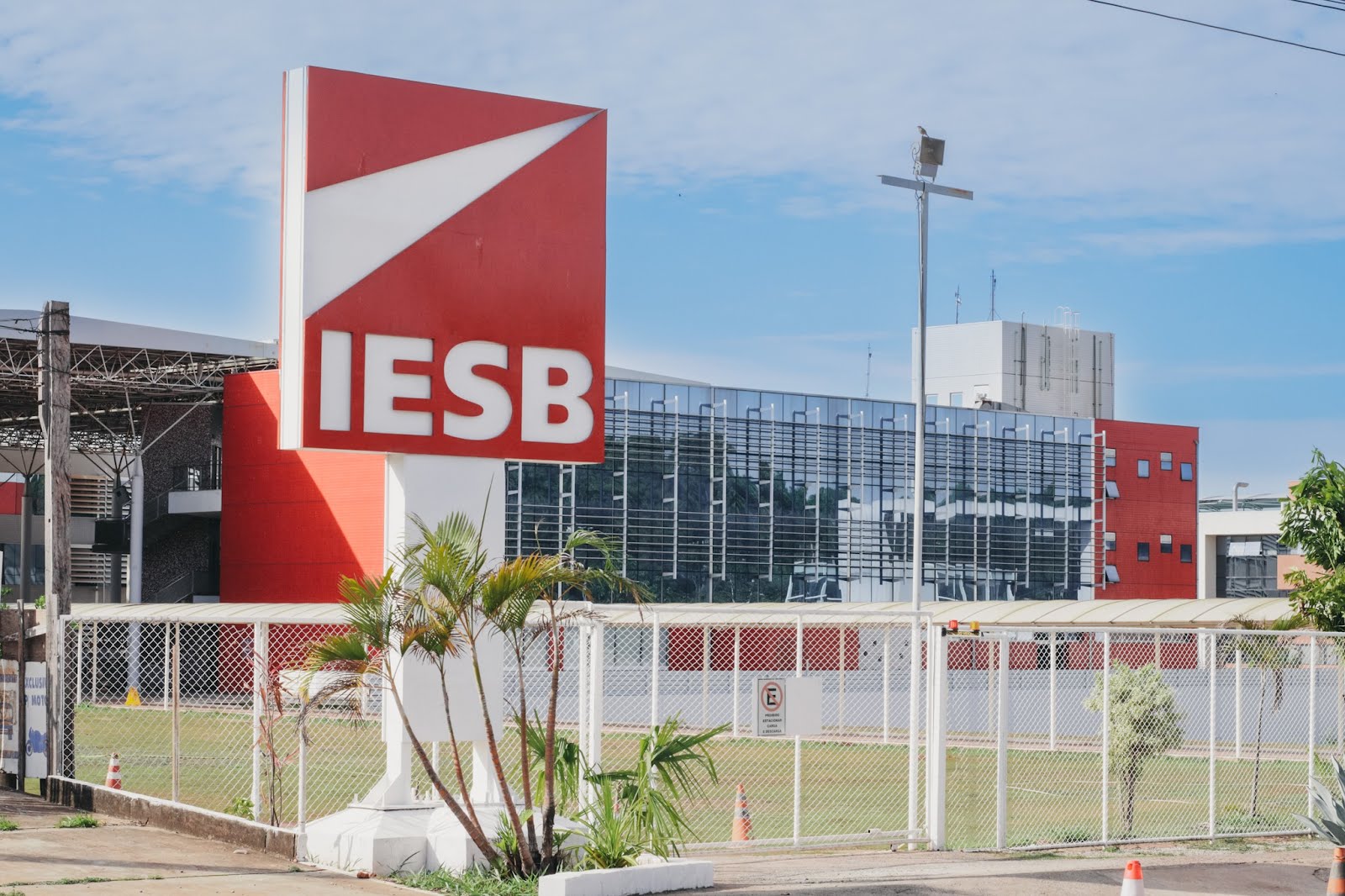 IESB recebe o Top Of Mind Foco Nacional
