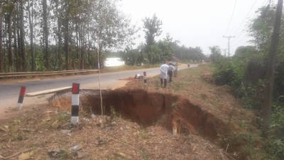 Photos: Danger looms as the Calabar-Ikom Highway is slowly being eroded ...