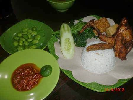 Nasi Tempong Indra - WISATA KULINER BALI