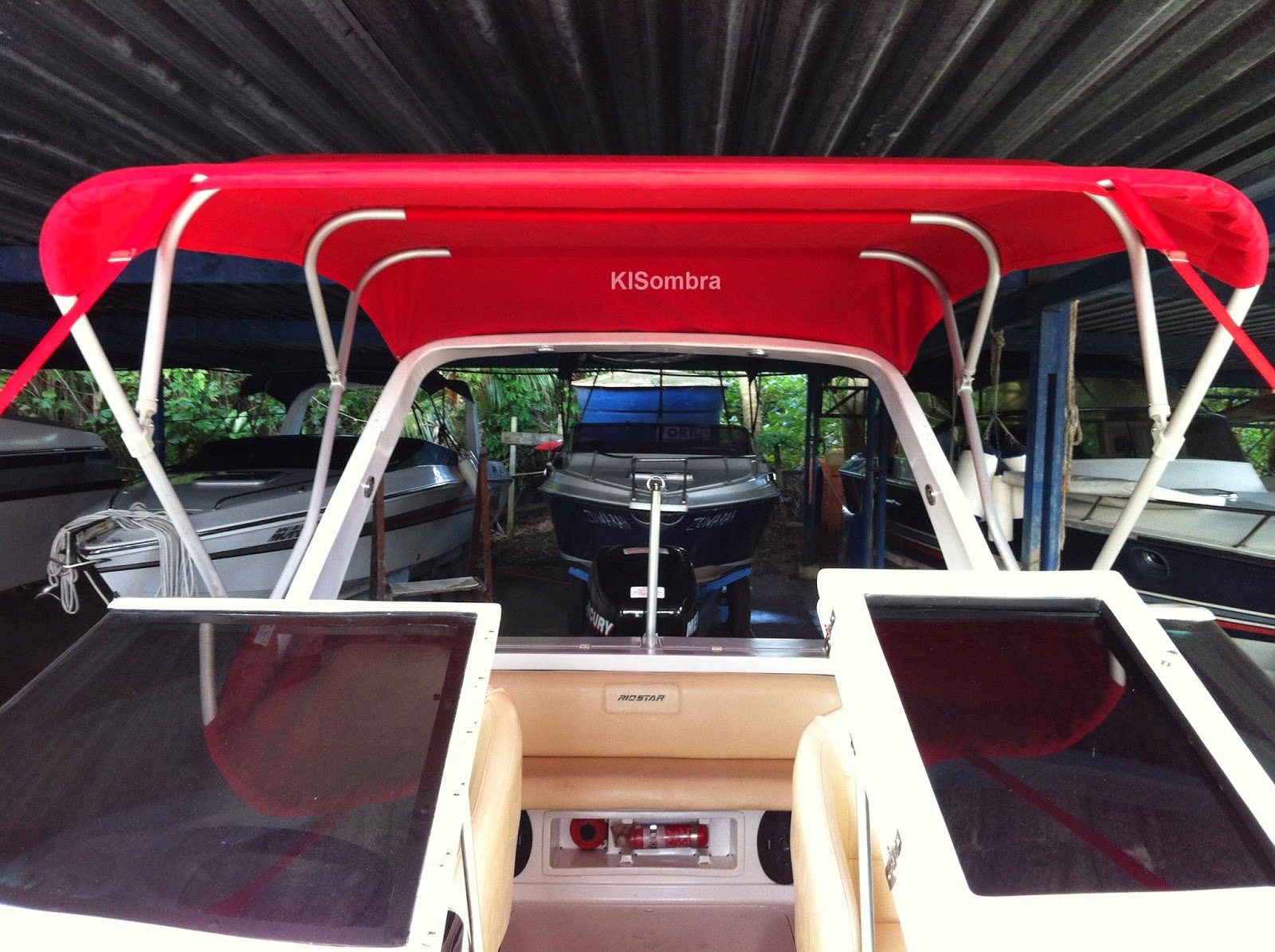 KISombra Capotaria e Acessórios Náuticos: Capotas