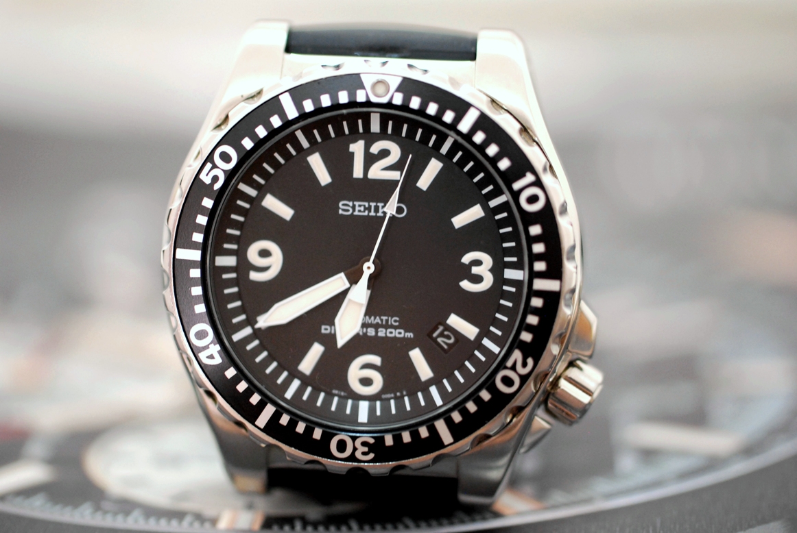 JACK'S TREASURE CHEST OF TIME PIECES: LIKE NEW SEIKO SPORK DIVER GENTS ...