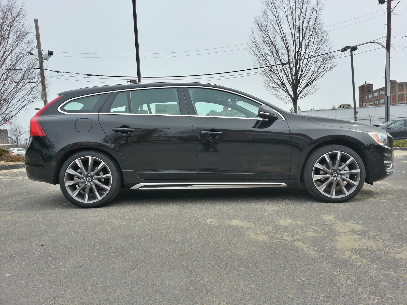 East-West Brothers Garage: Test Drive: 2015 Volvo V60 T5 Drive-E Premier