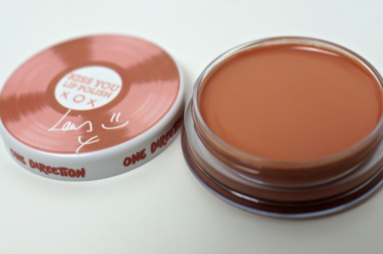 Emtalks: One Direction Make Up Review