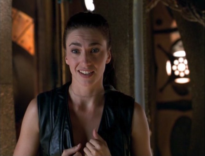 Doux Reviews: Farscape: Out of Their Minds