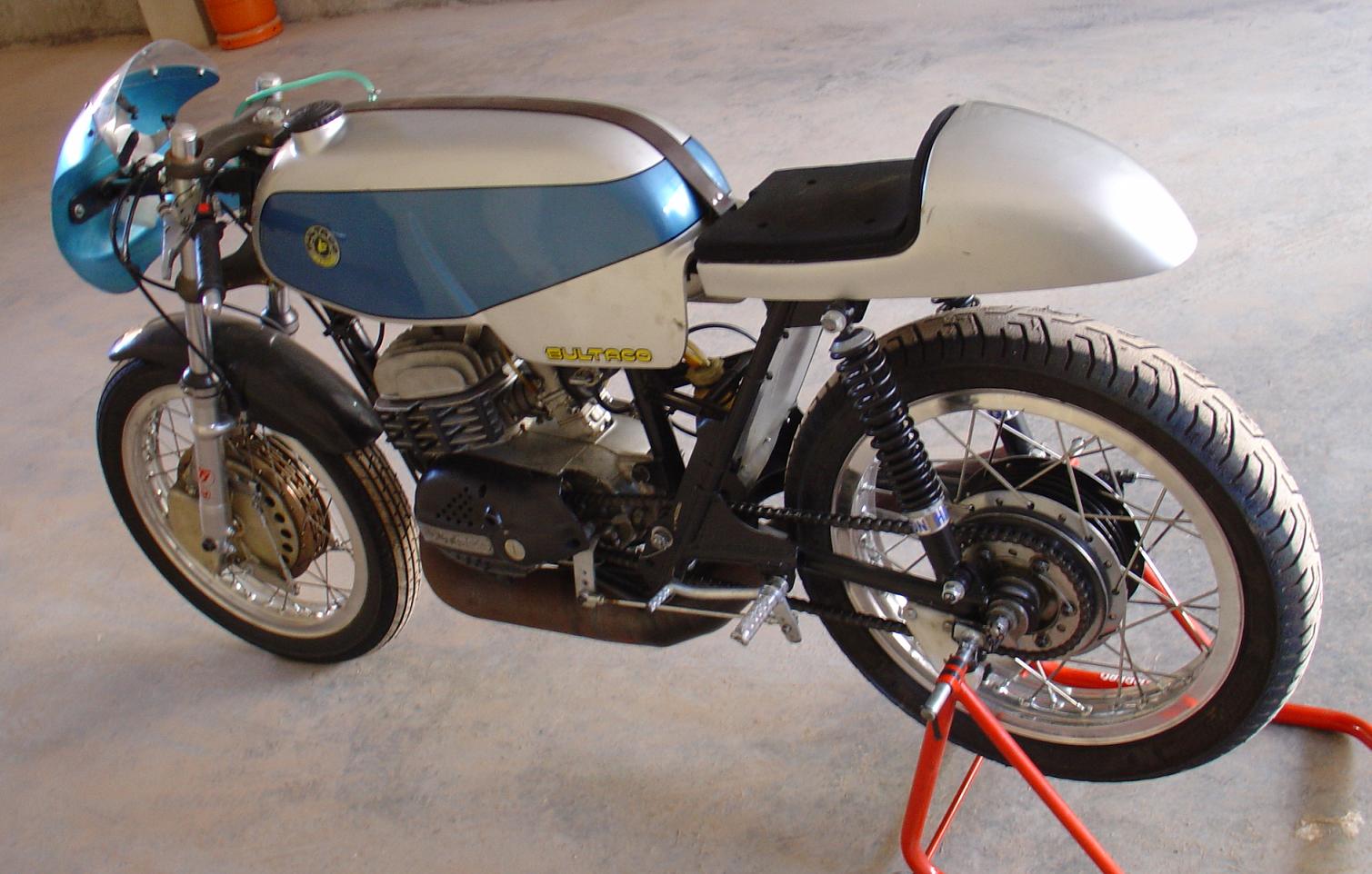 bikeblolocks: Bultaco 250 Kit America