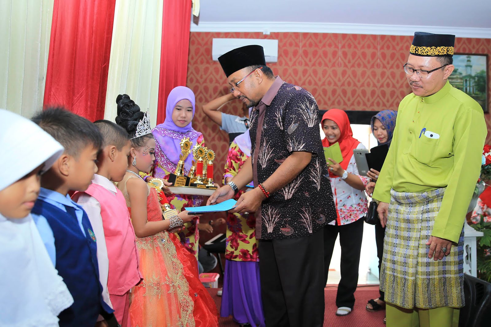 Pendidikan Seni Rupa Anak Usia Dini ~ PAUD Celah Cahaya