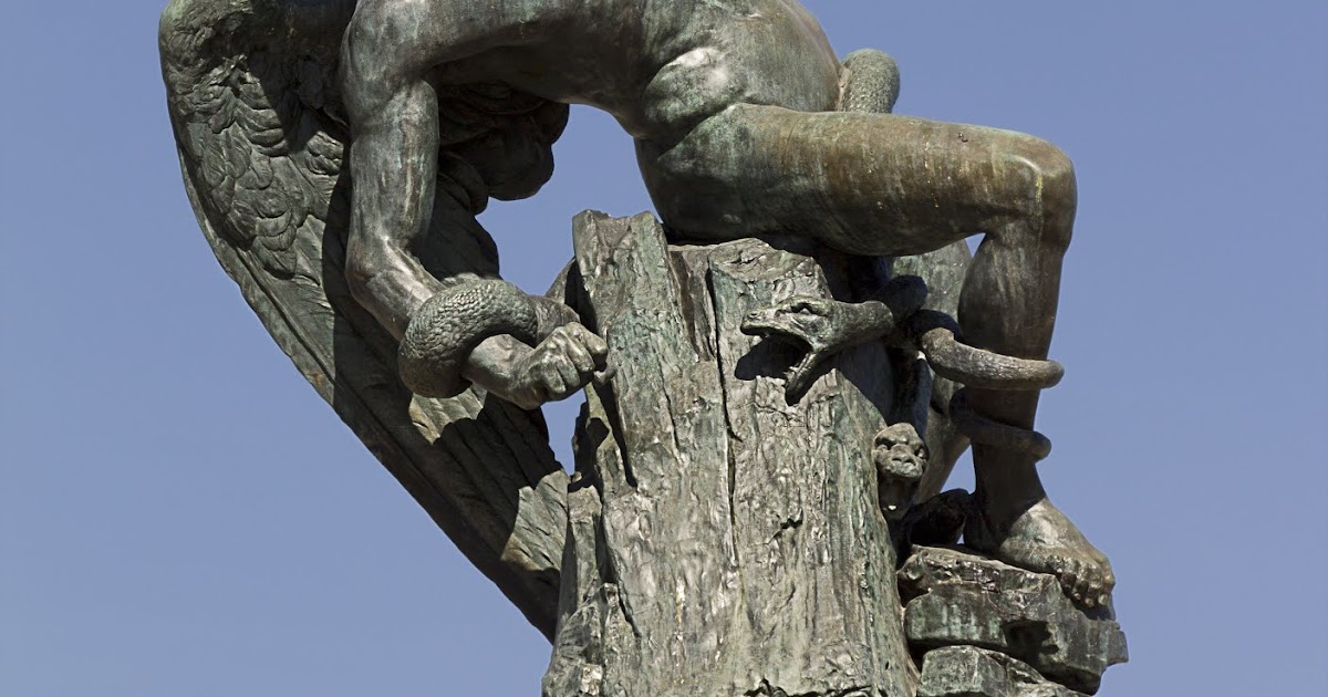 Instantes, fotos de Sebastián Navarrete: El Ángel Caído, su historia.