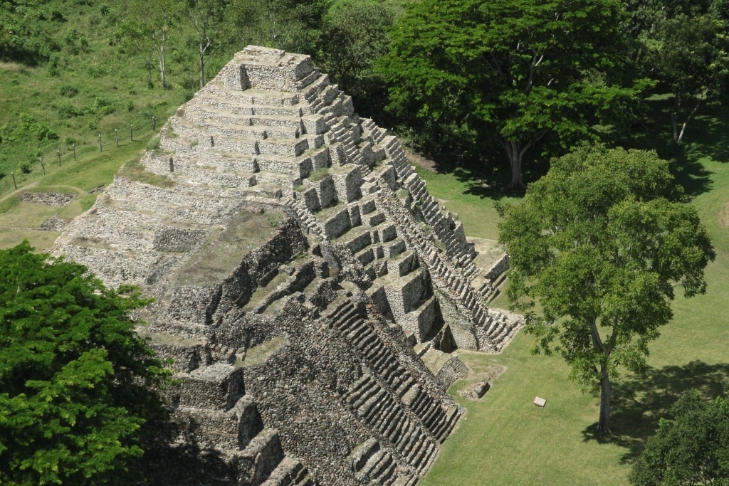 ZONA ARQUEOLÓGICA DE POMONÁ ~ BITACORA ADVENTURE