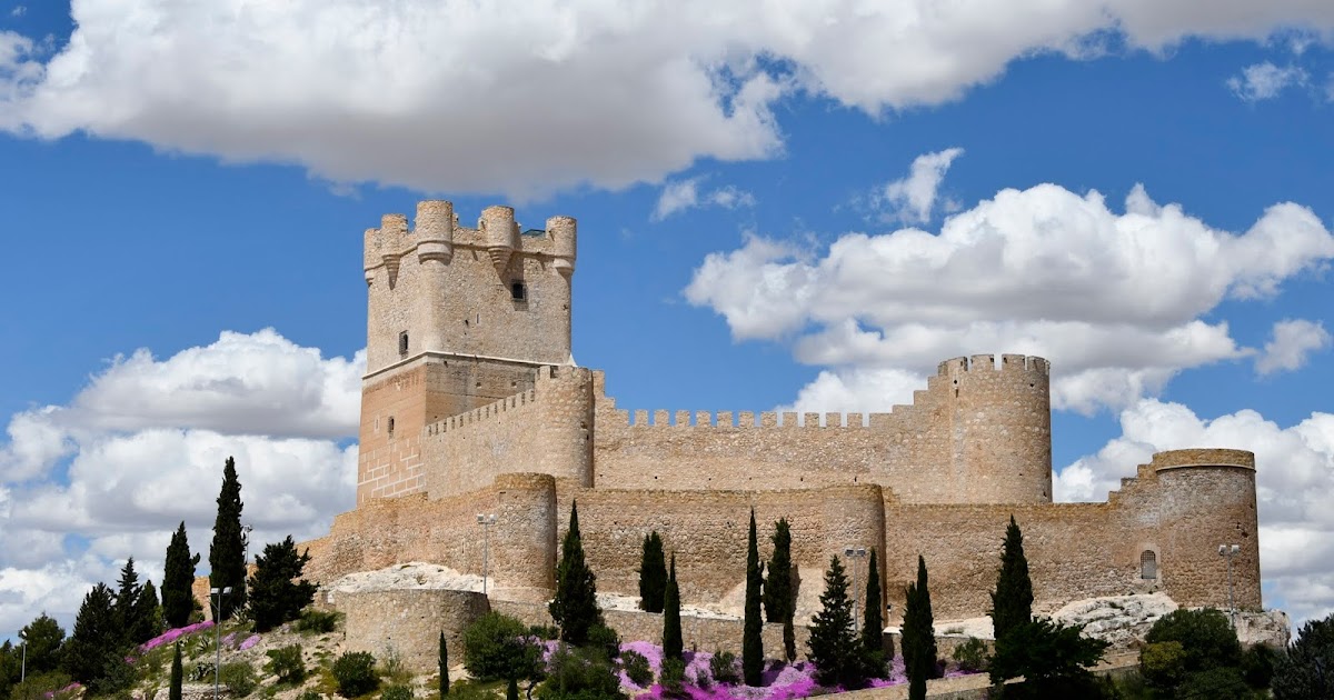 VILLENA CUÉNTAME: 2019 EL CASTILLO DE VILLENA EN MAYO