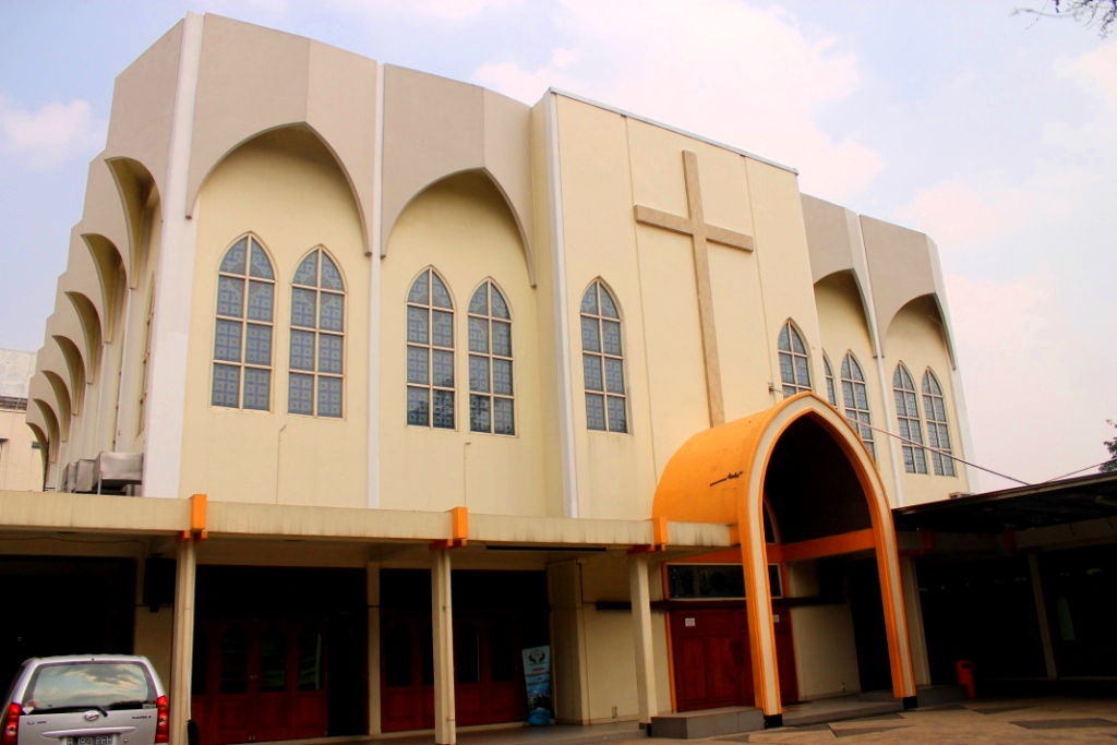Fotografi Gereja Katolik di Indonesia: Gereja Katolik St. Paskalis ...