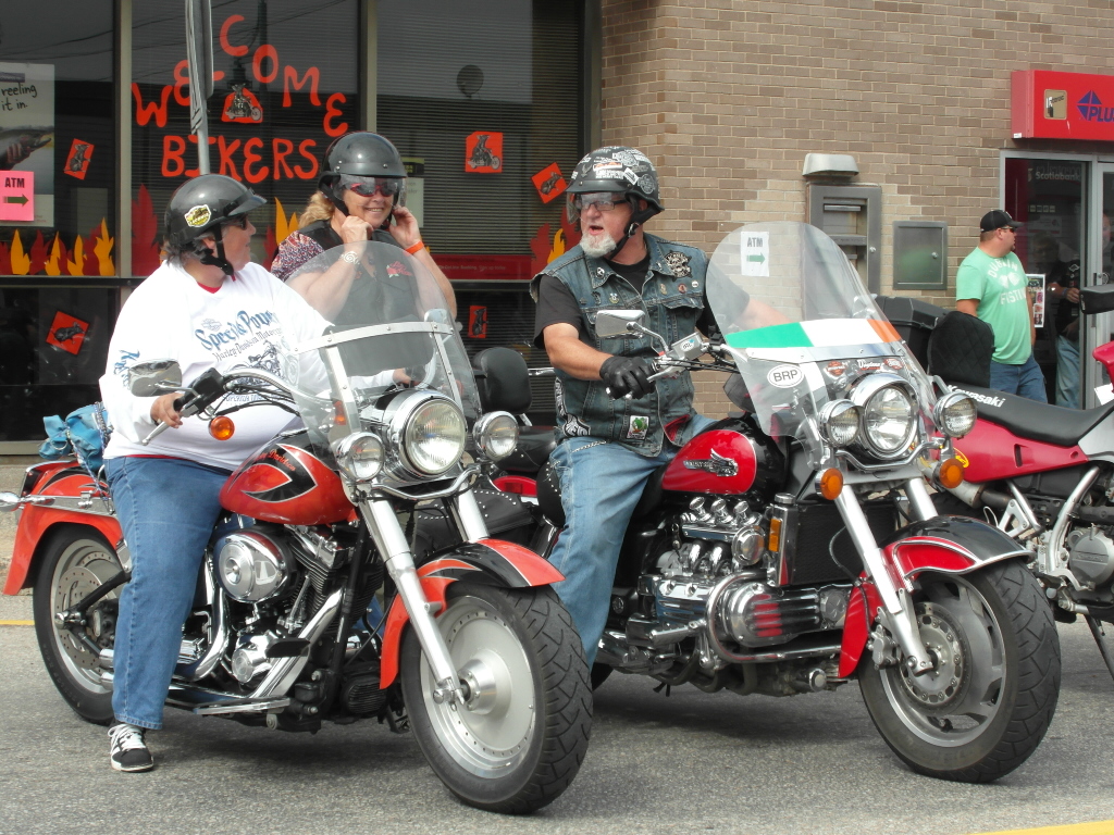 A-Schnitzel-and-a-glass-of wine: Wharf Rat Rally: Motor Cyclists Gather ...