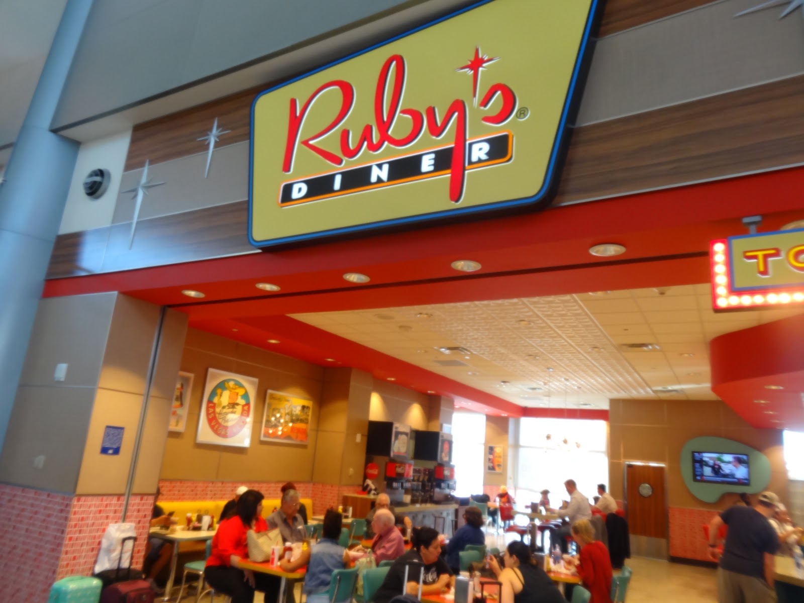 Miquelli's Amerikablog: Restaurant: Ruby's Diner - Las Vegas, Nevada
