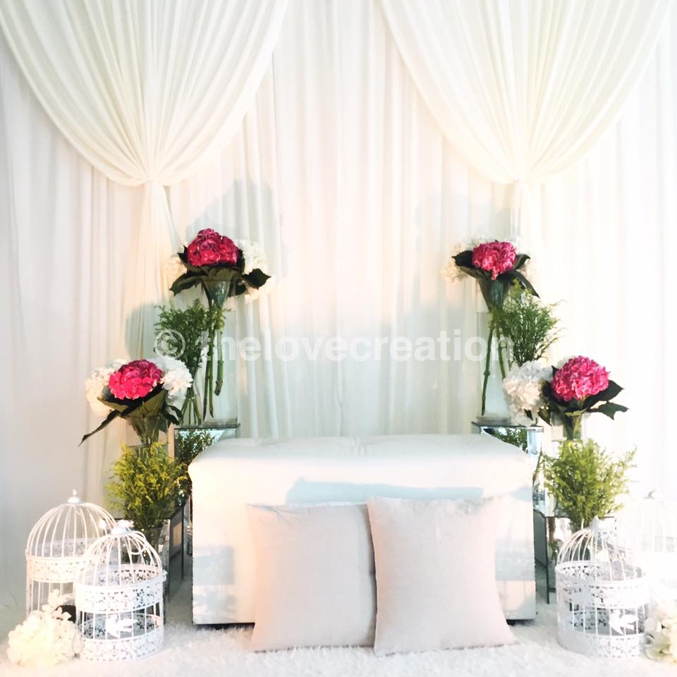 The Love Creation: Mini Pelamin Tunang - Wangsa Maju ( Fresh Flowers )