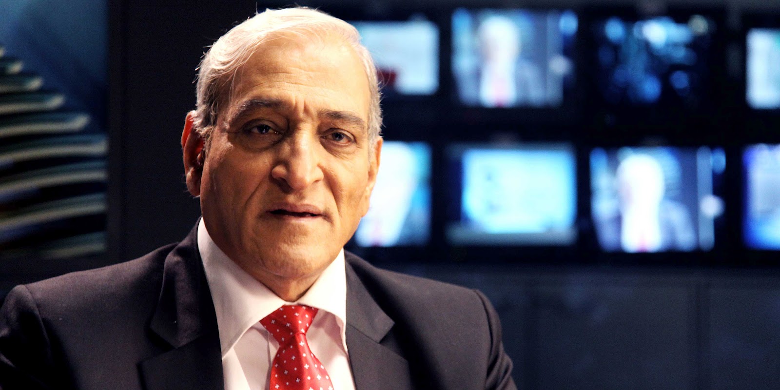 Badam Rani Gulam Chor Marathi Movie | Director-Satish Rajwade, Producer ...