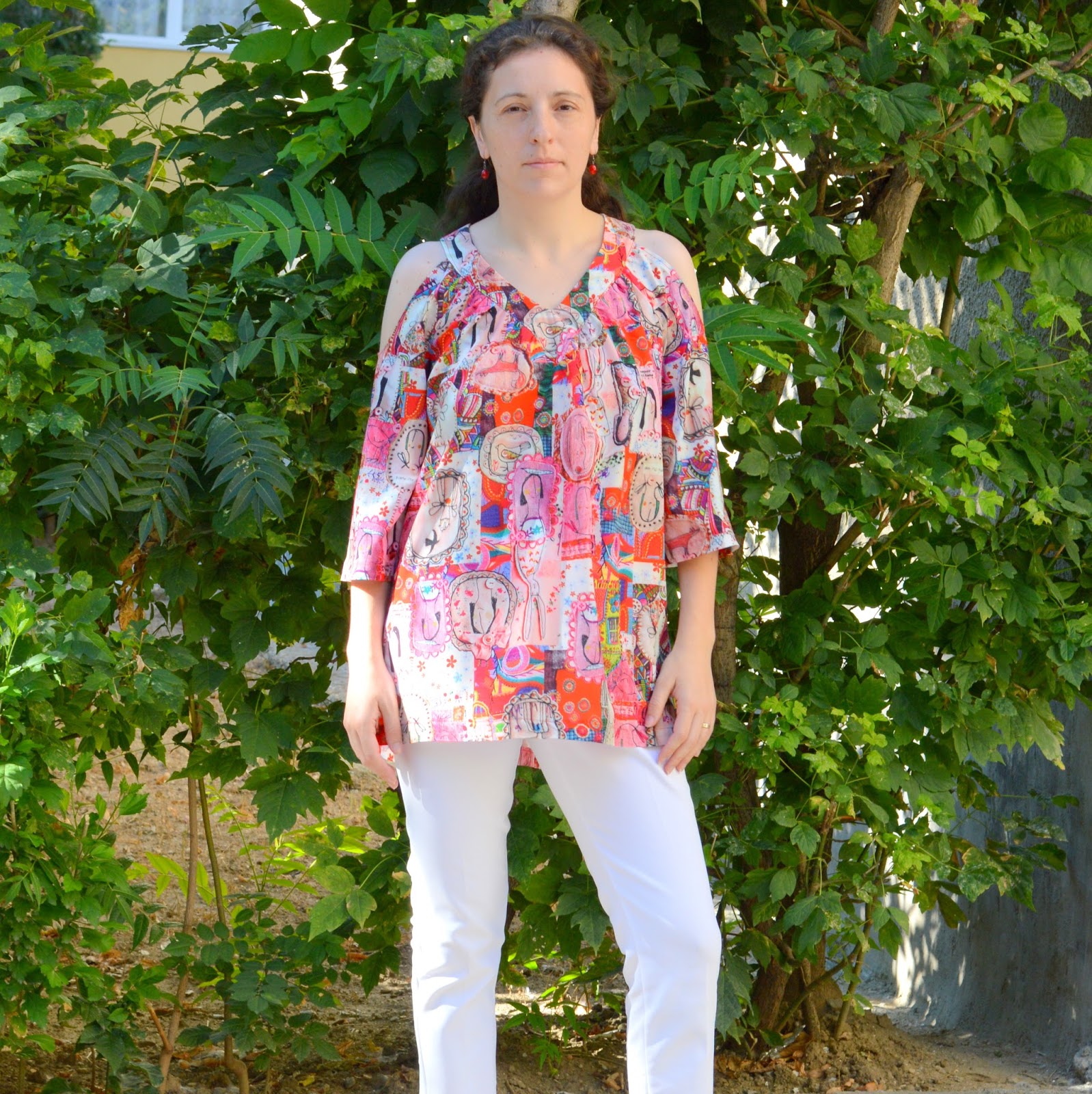 I believe I can sew...: Girly cold shoulder tunic - Butterick 6457