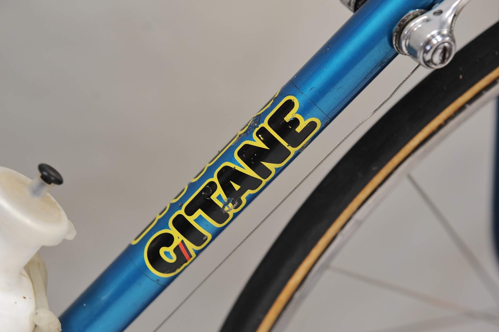 THE FLYING WHEEL: Fignon 1983 Team Gitane.