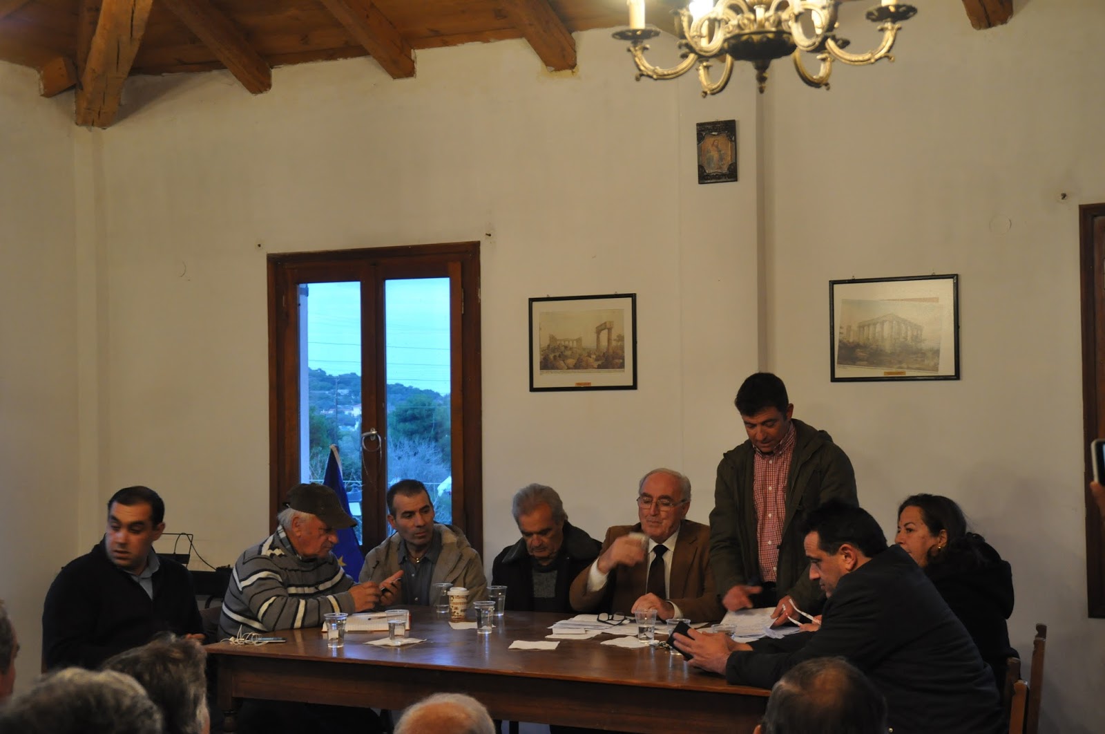 aiakosrex: ΤΑ ΚΛΕΙΔΙΑ ΤΟΥ ΑΤ ΜΕΣΑΓΡΟΥ ΣΤΟΝ ΠΡΟΕΔΡΟ ΜΑΖΙ ΜΕ ΤΟ ΧΡΥΣΟ ...