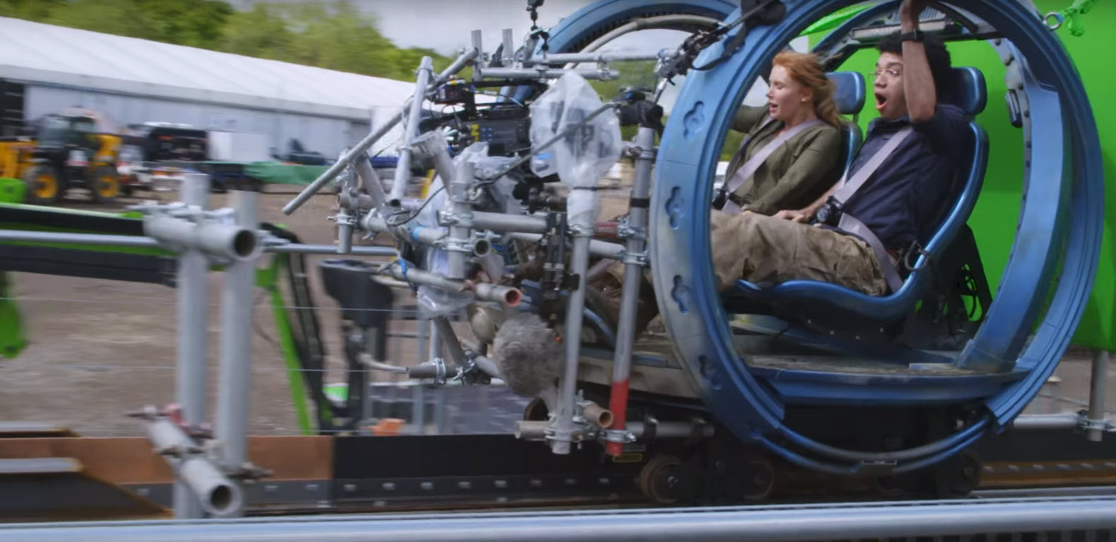 Amusement Authority: Jurassic World: Fallen Kingdom Roller Coaster