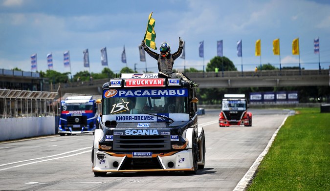 Roberval Andrade é campeão brasileiro da Copa Truck