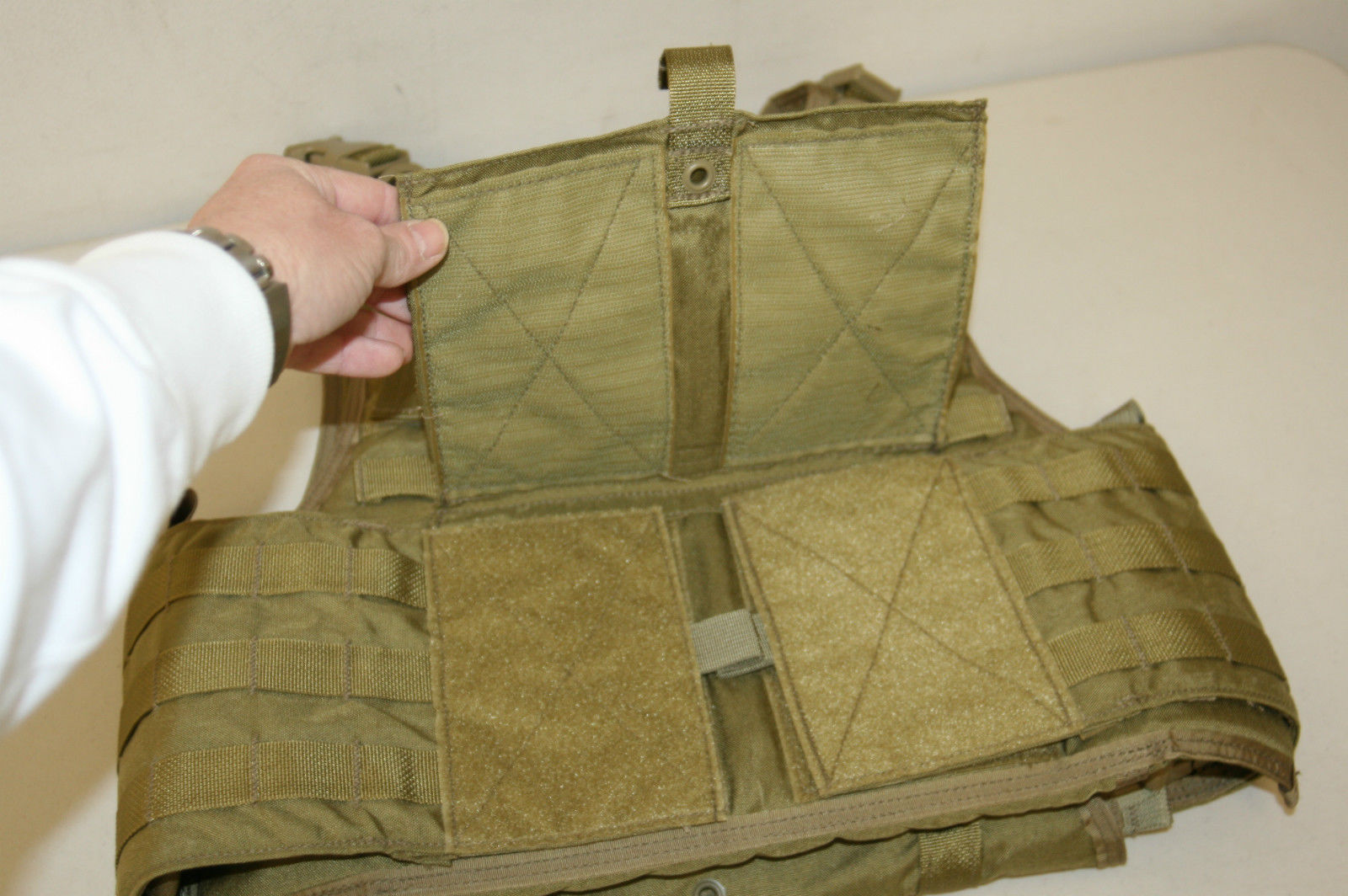Webbingbabel: Eagle Industries MBAV Plate Carrier Khaki