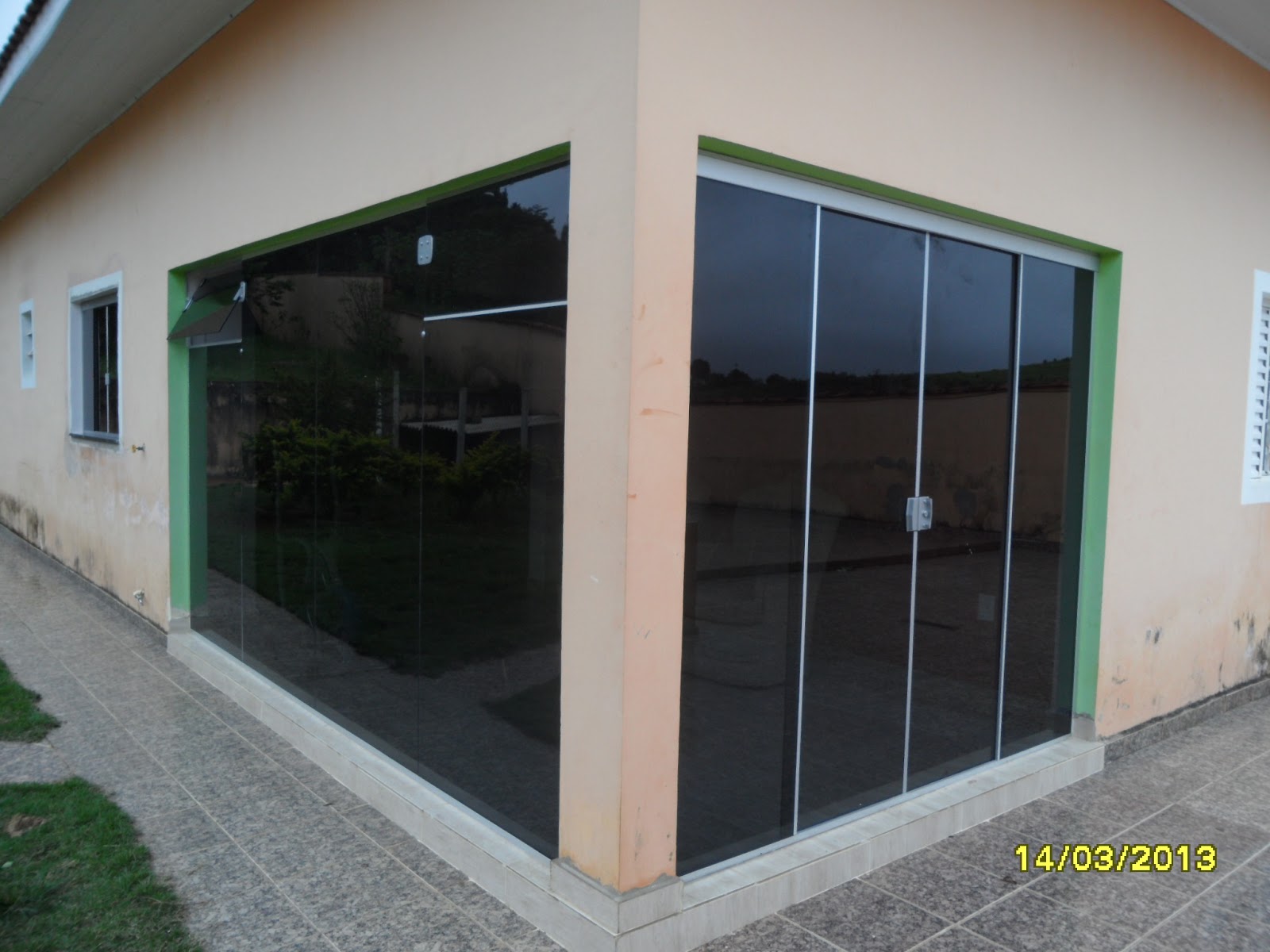 VIDRAÇARIA CAMPOS: Fechamento de área com vidro Fumê!!!!!!!!!