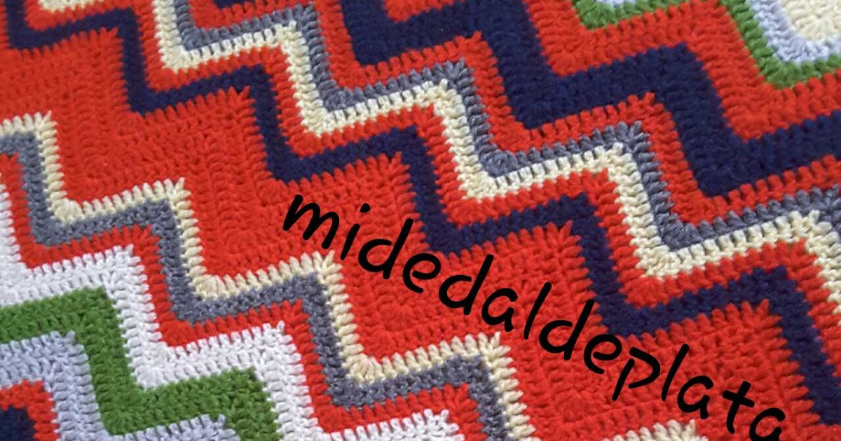 mi dedal de plata: La siesta de Manolo. Colcha de crochet de colores.