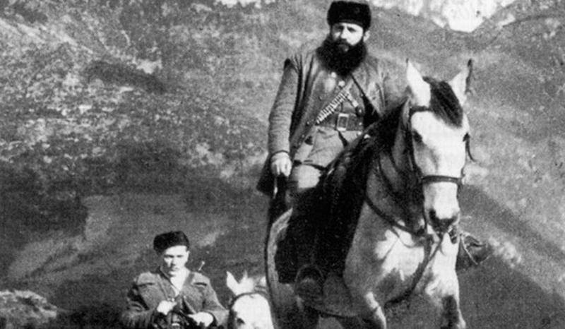 Αρης Βελουχιωτης: "Η λευτερια δεν κερδιζεται με ξορκια..."
