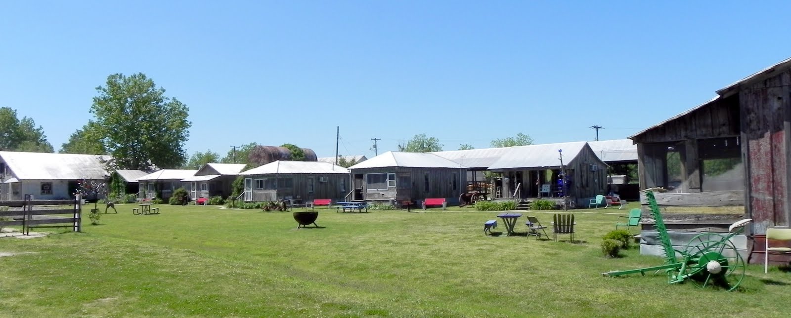 Gone Walkabout 2: A Southern Adventure: Our Next Lodging Was Old Shack!