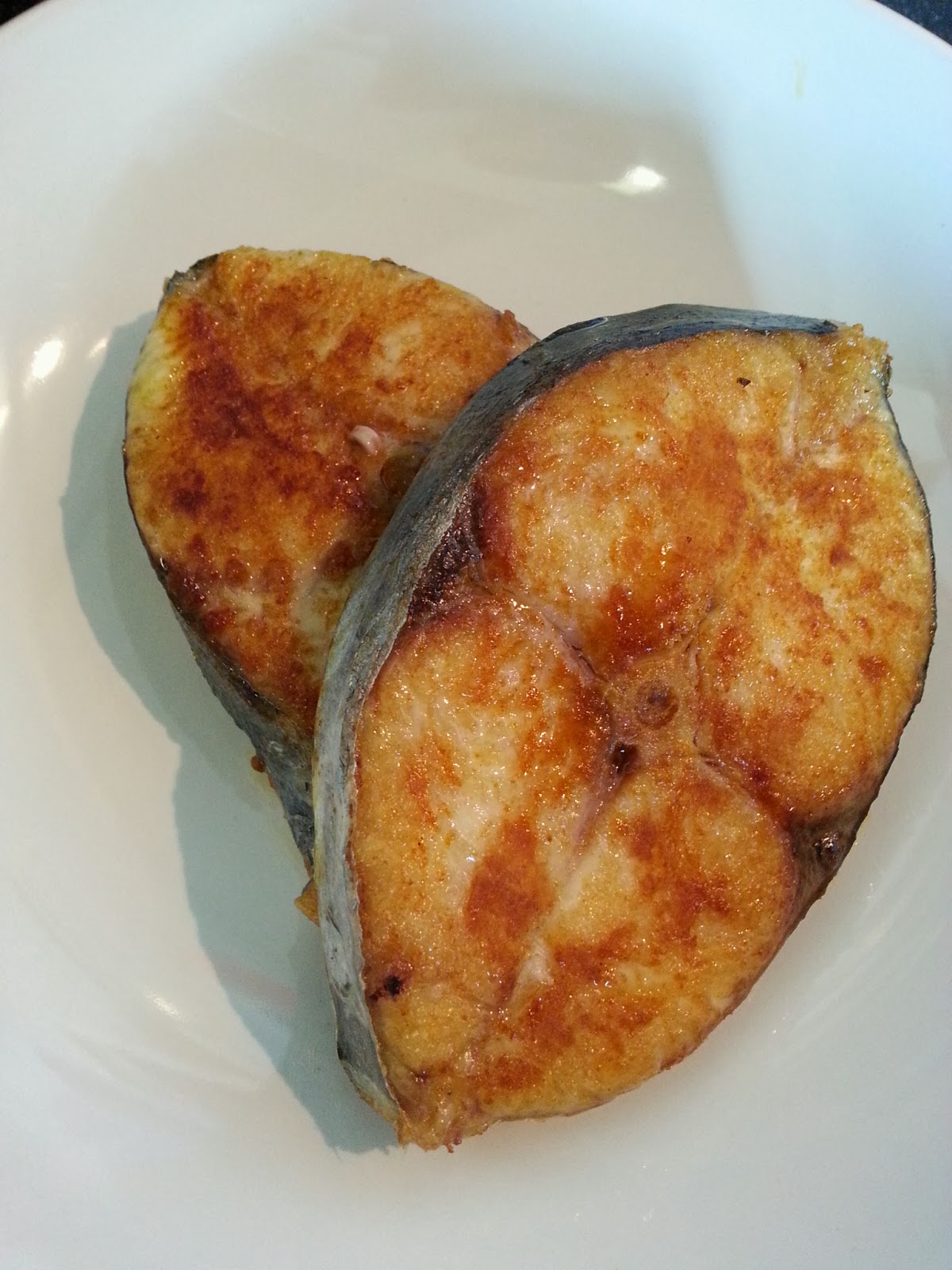 Curried Fish Pan-fried in Spice Infused Oil - Delishar | Singapore ...