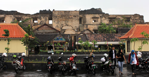 Pulau Cemeti dan Hujan Pertama di Jogja - Tikus Keluyuran