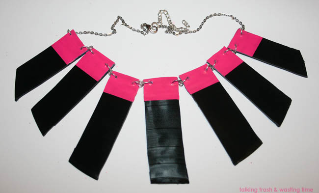 How to make your own vinyl record necklace | CRAFT DIY | Now thats Peachy