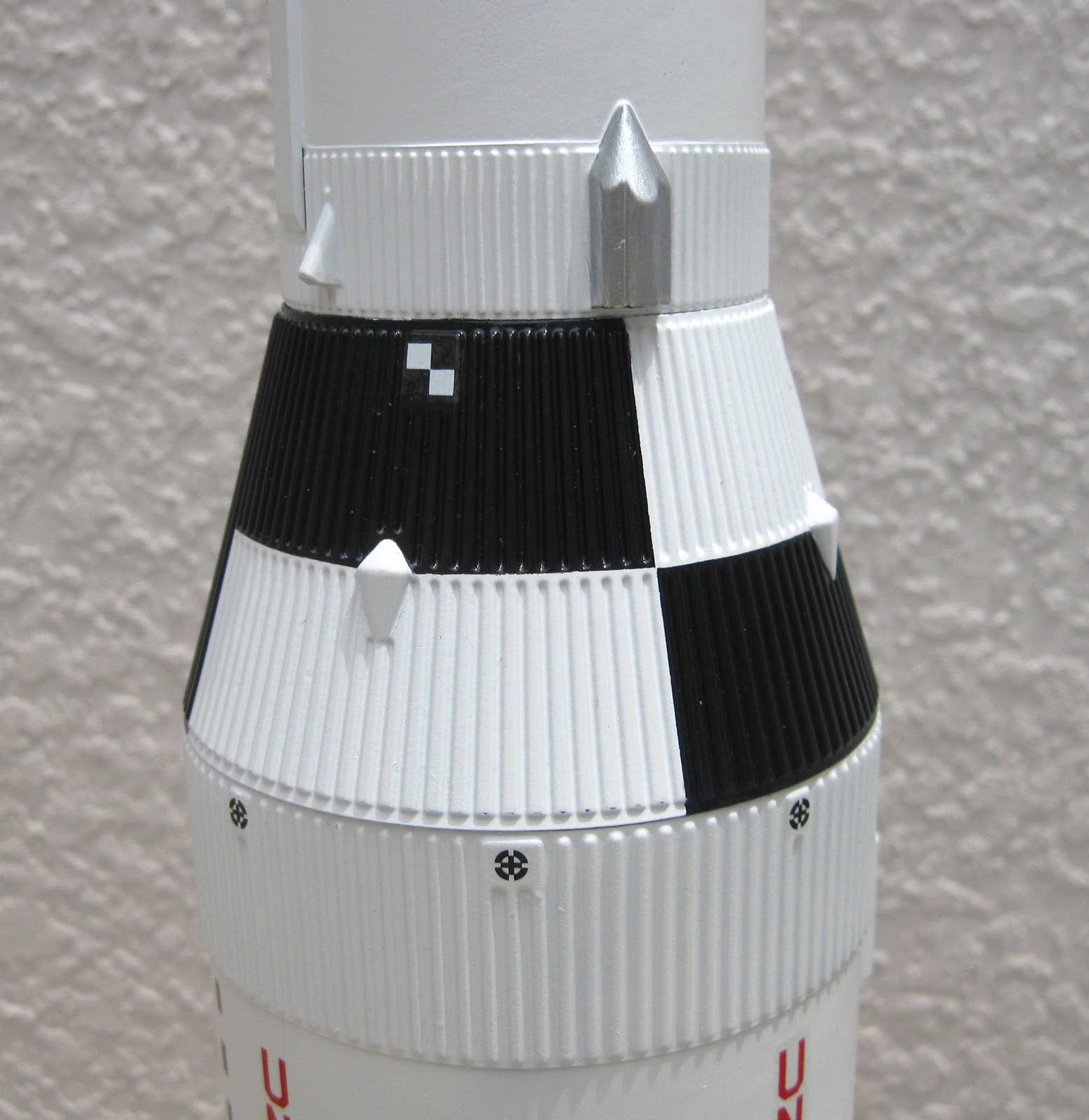 Model Rocket Building: Estes Saturn V Build FINISHED!