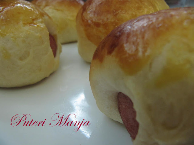 RASA-RASA SELERA PUTERI MANJA: MINI SOSEJ BUN