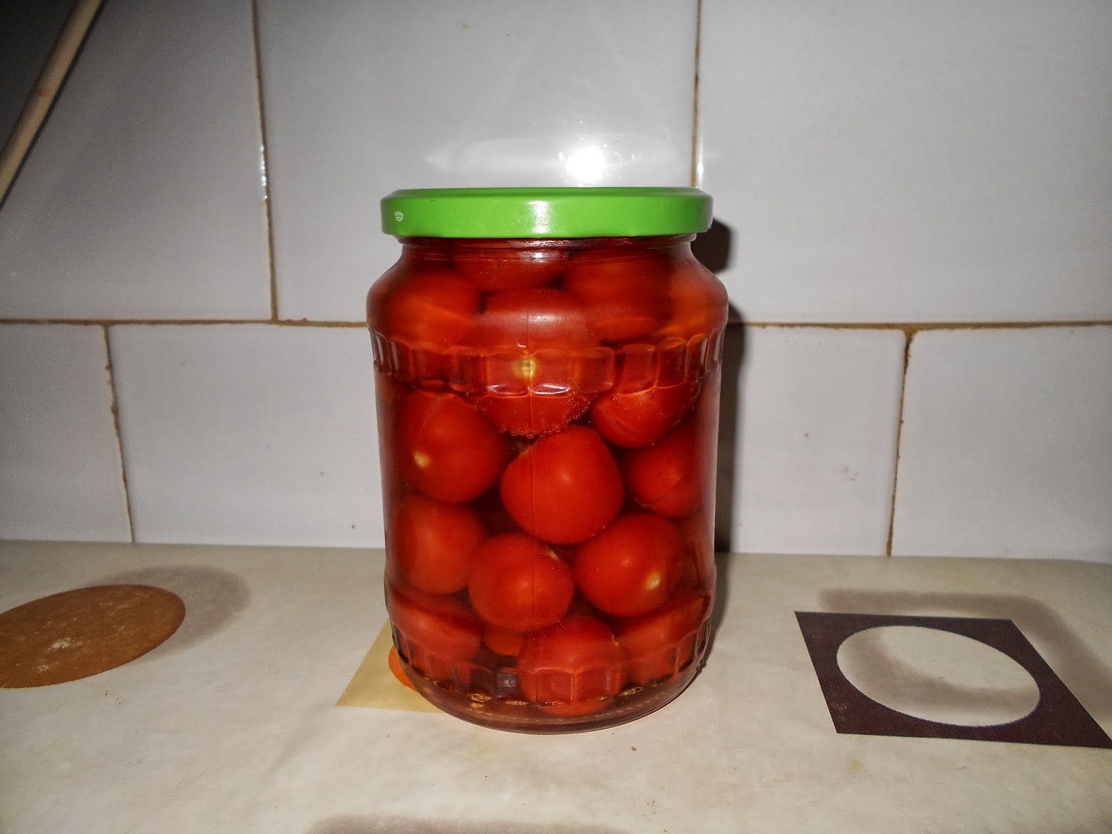 Simplu si gustos: Rosii cherry conservate in apa