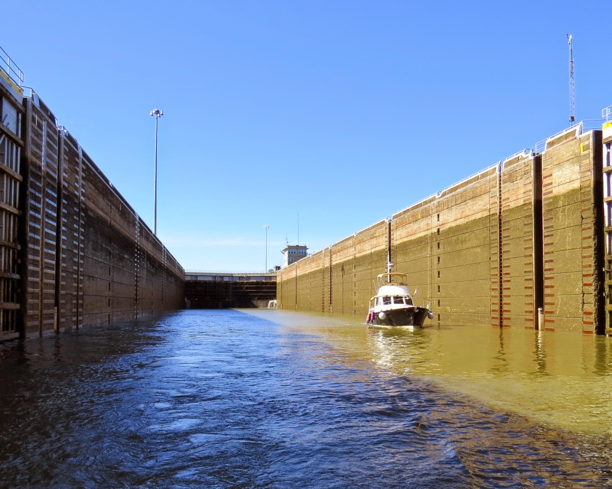 On the Loop with Serenity: Last Days on the River and into Mobile Bay